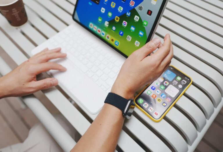 How to fix iPhone not charging issues: iOS 17 charging issues explained ...